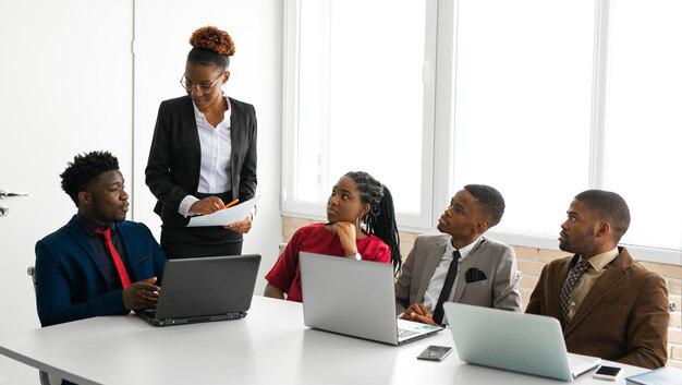 PES Academy | Nurturing Future business leaders